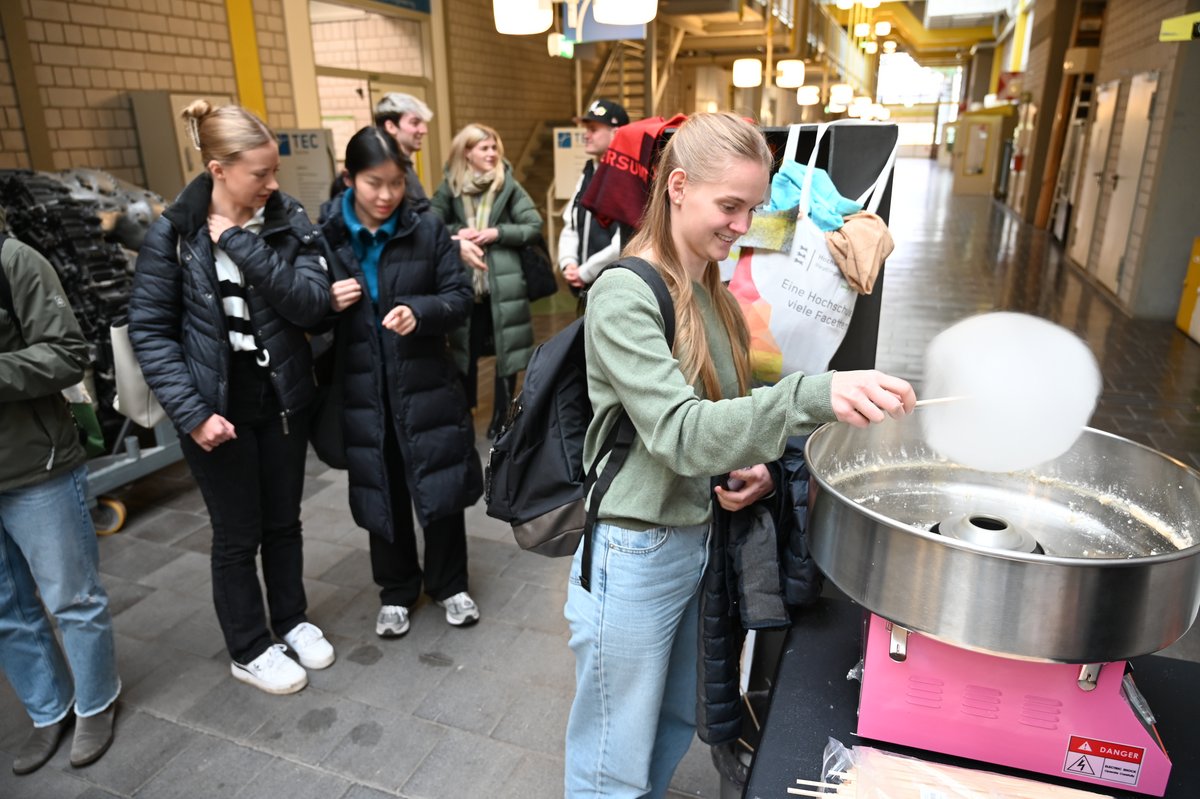 Studieninfotag: Spannende Einblicke in ein Studium am TEXOVERSUM ...